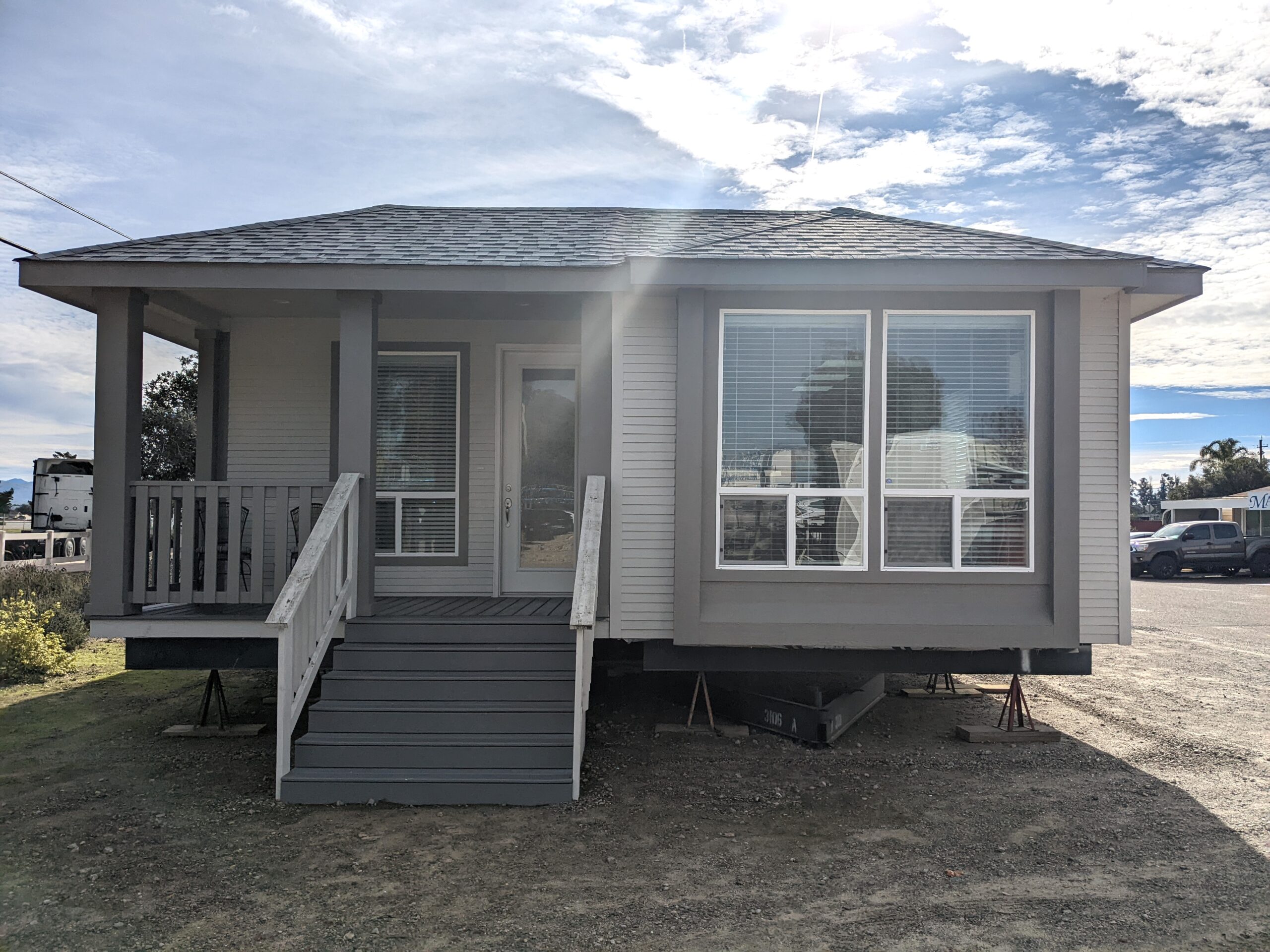 Silvercrest Kingsbrook Display Model KB-66 - MacyHomes